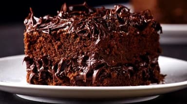Bolo de chocolate recheado - Receita de Vovó