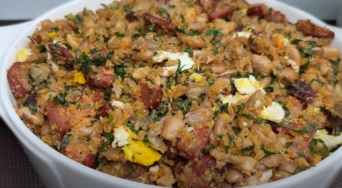 Receita de Feijão Tropeiro Mineiro: Fácil e Simples.